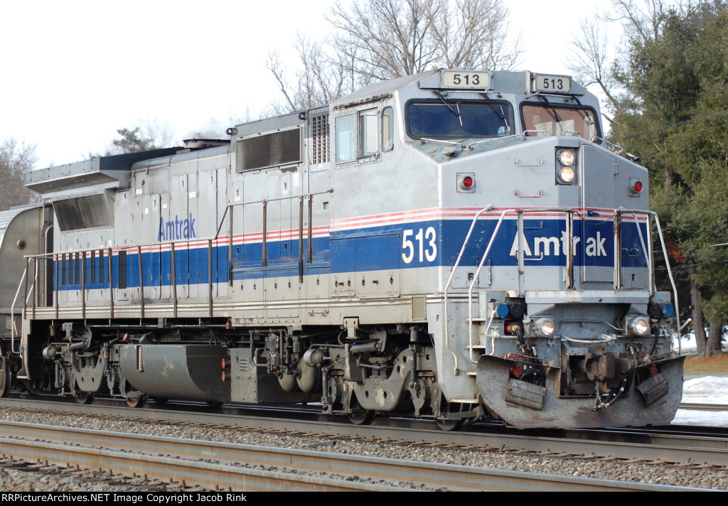 Amtrak B32-8WH 513